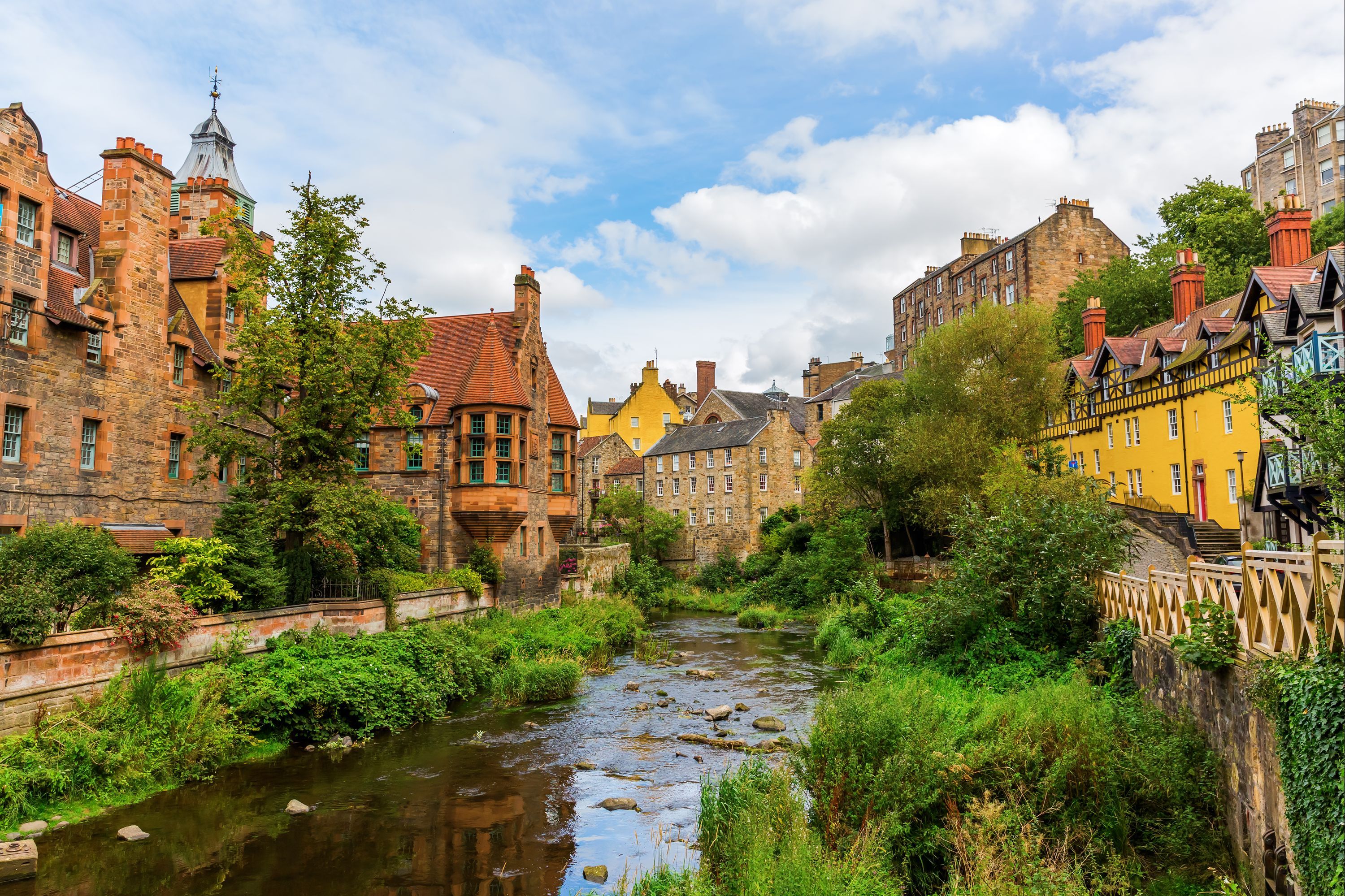 Cheap Flights to Scotland from £18 - Cheapflights.co.uk